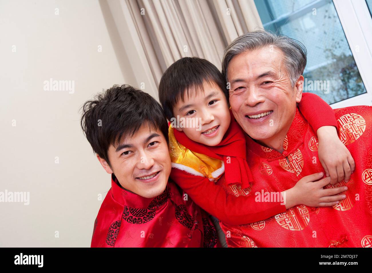Family life with traditional Chinese style Stock Photo - Alamy
