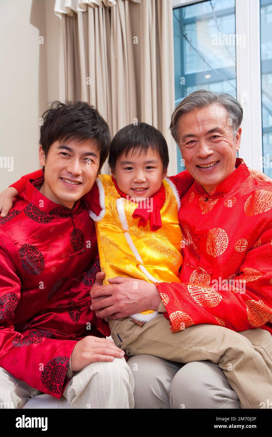 Family life with traditional Chinese style Stock Photo - Alamy