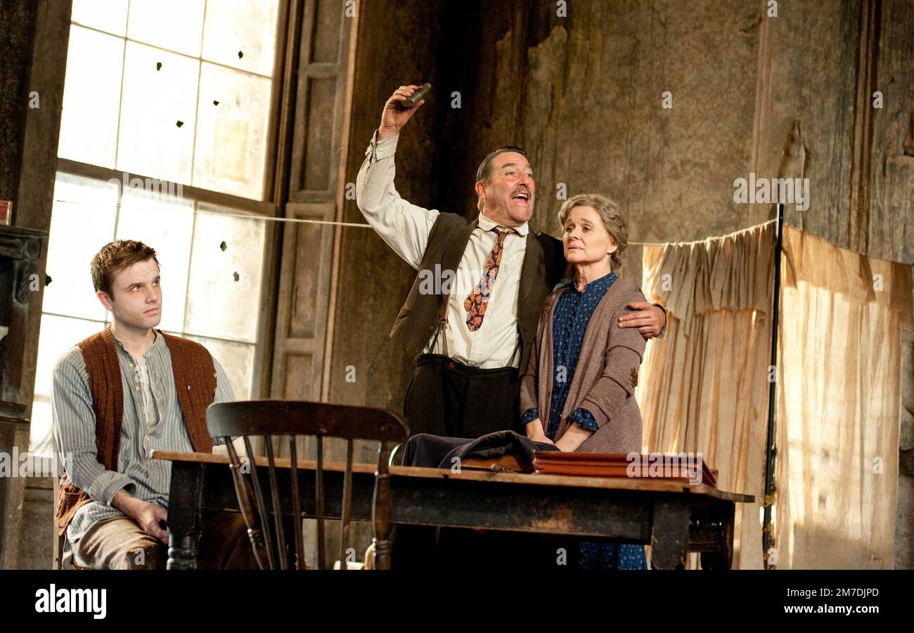 l-r: Ronan Raftery (Johnny Boyle), Ciaran Hinds (Captain Jack Boyle ...