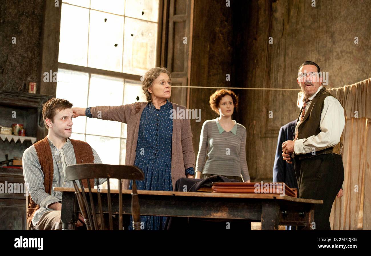 l-r: Ronan Raftery (Johnny Boyle), Sinead Cusack (Juno Boyle), Clare ...