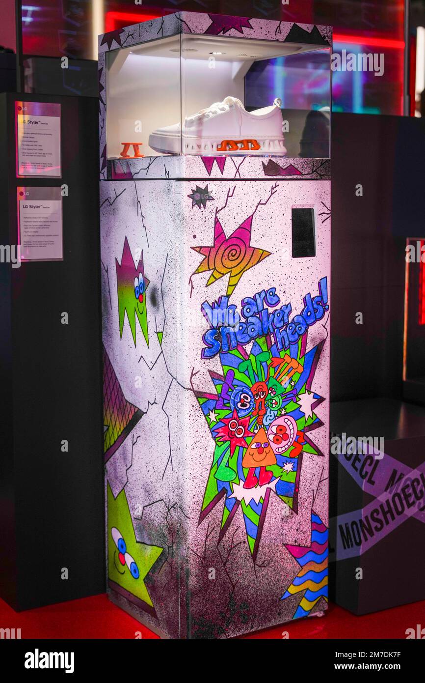 IMAGE DISTRIBUTED FOR LG - The LG Electronics Styler ShoeCase and ...