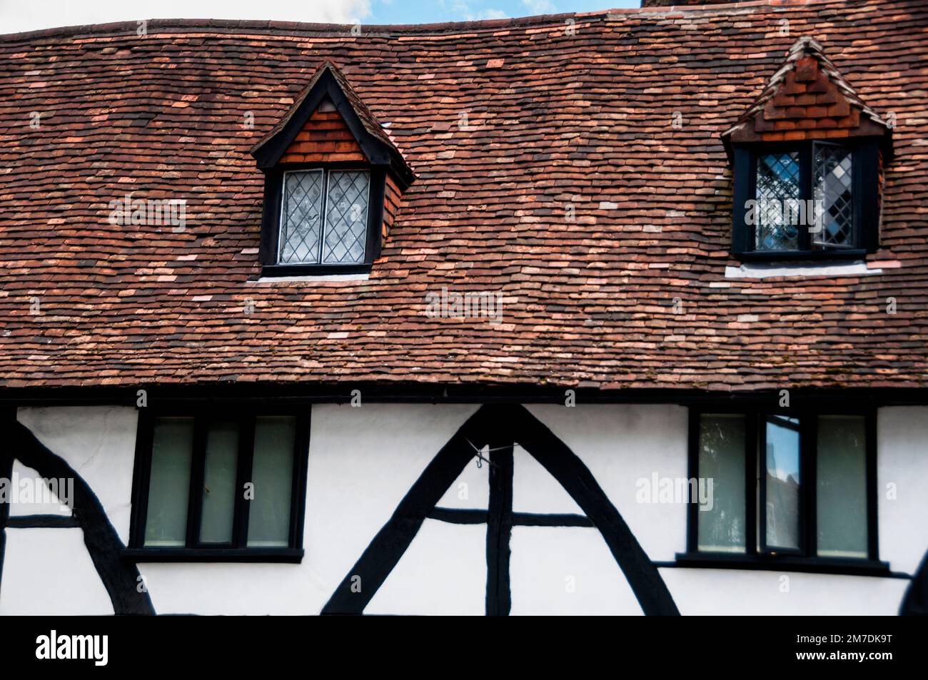 Timber frame dormer window hi-res stock photography and images - Alamy