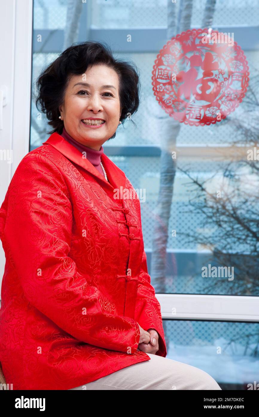 Family life with traditional Chinese style Stock Photo - Alamy