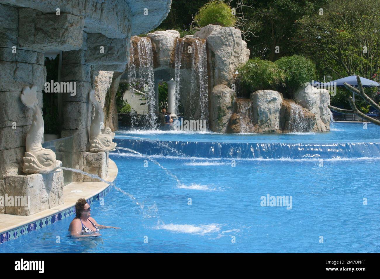 Barbados swimming pool at sandy lane hotel hi-res stock photography and ...