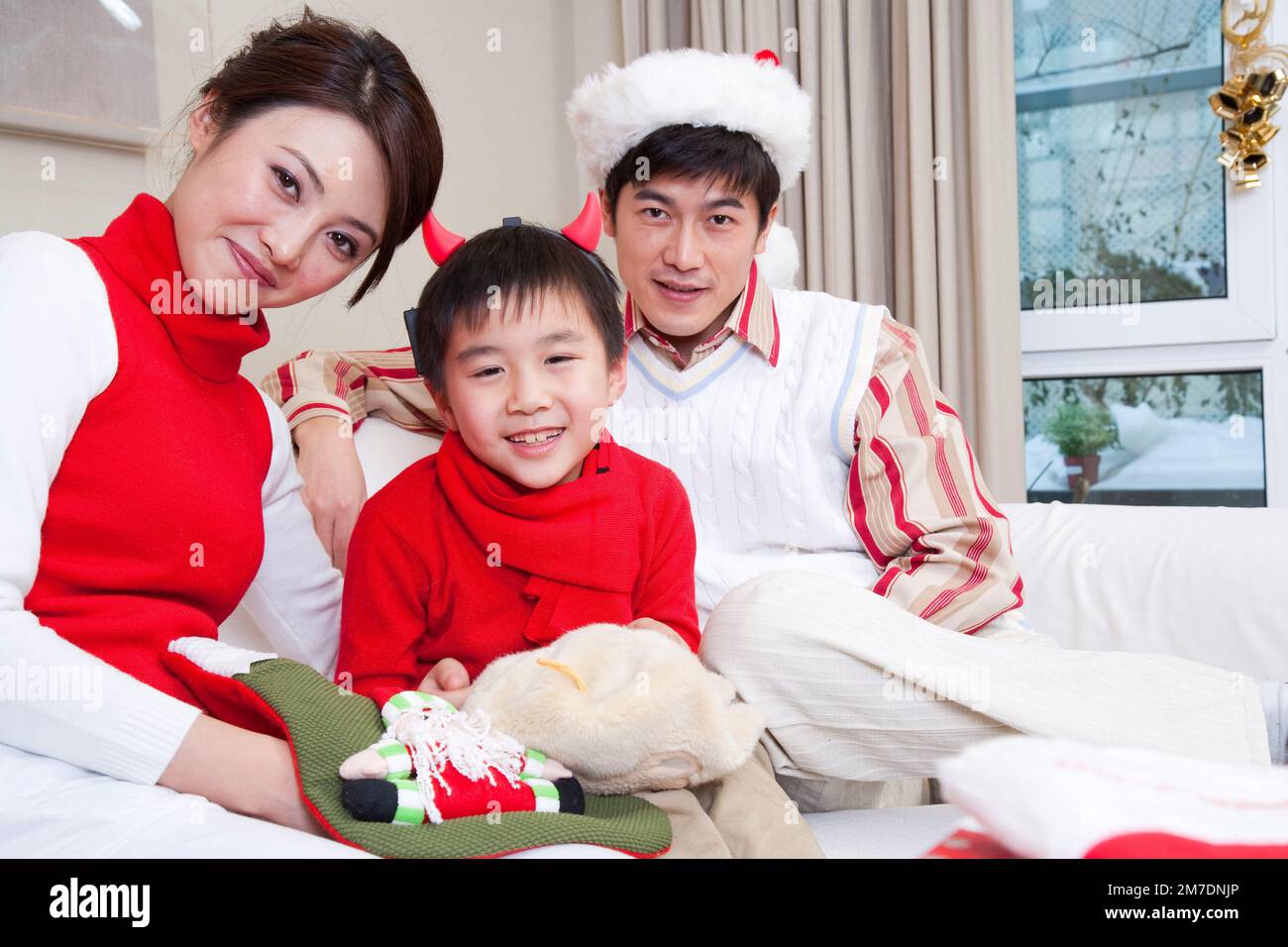 Family life with traditional Chinese style Stock Photo - Alamy