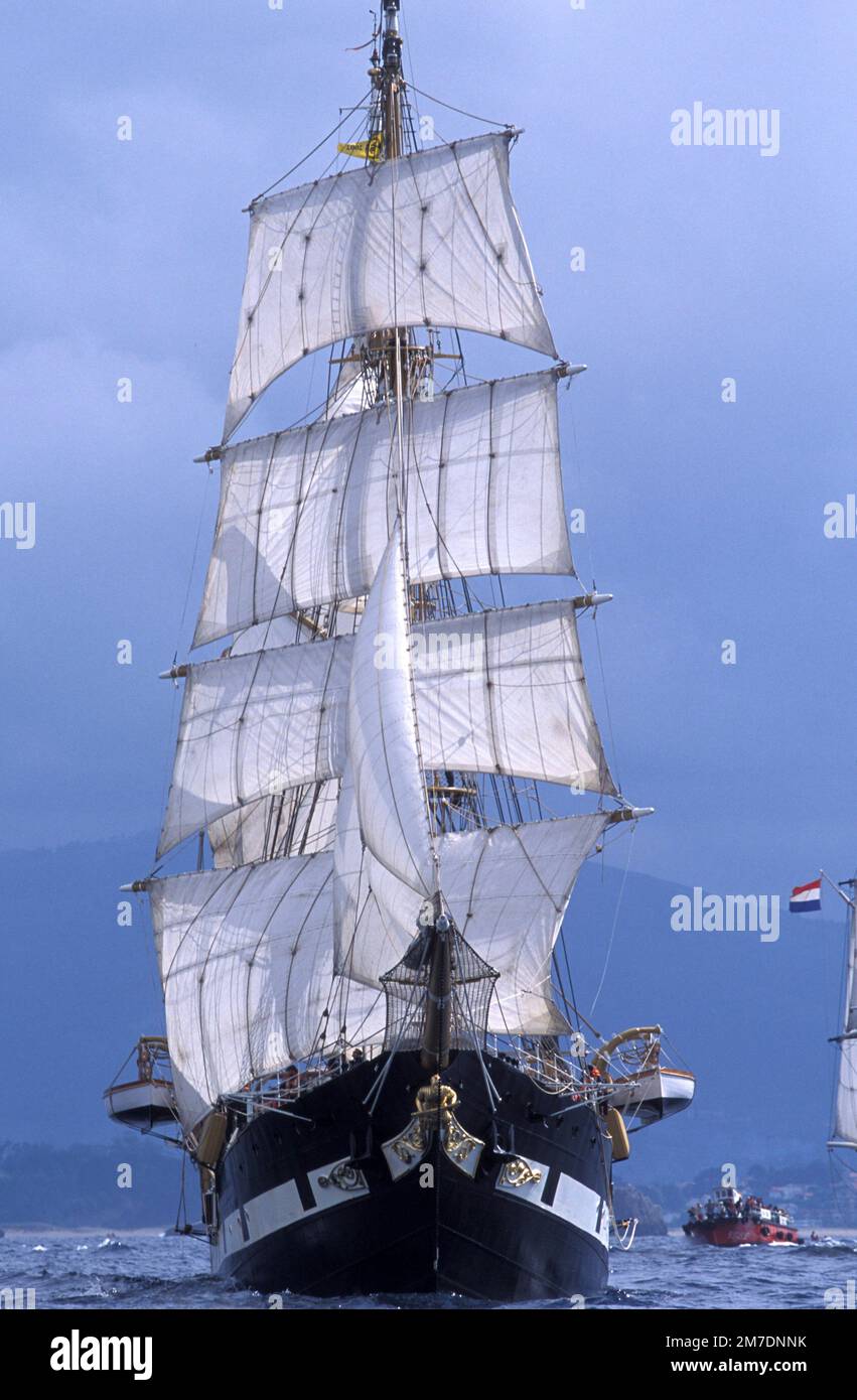 Italian barquentine Palinuro, Santander race start, 2002 Stock Photo ...