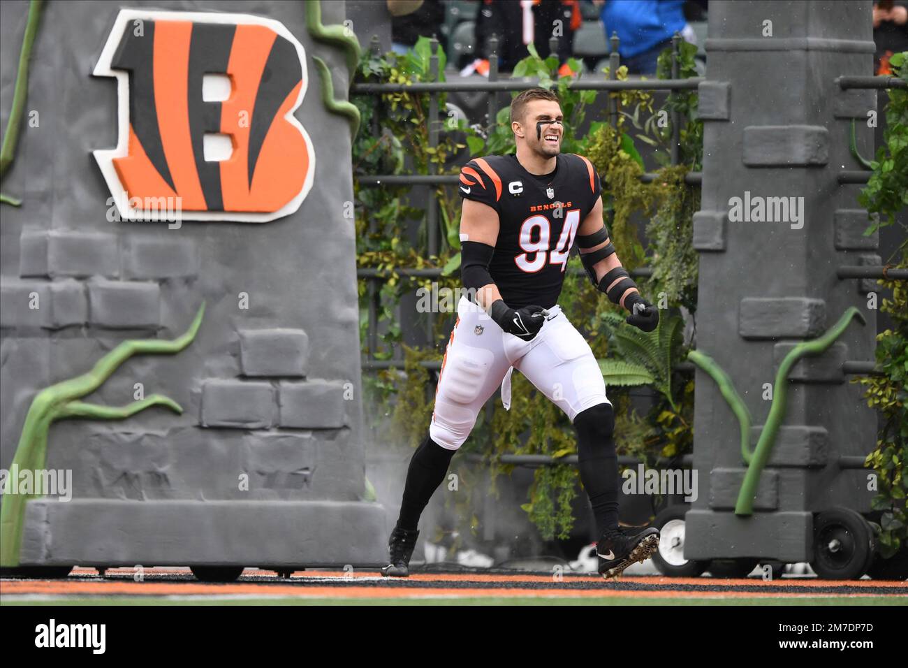 Cincinnati Bengals defensive end Sam Hubbard (94) is introduced before ...