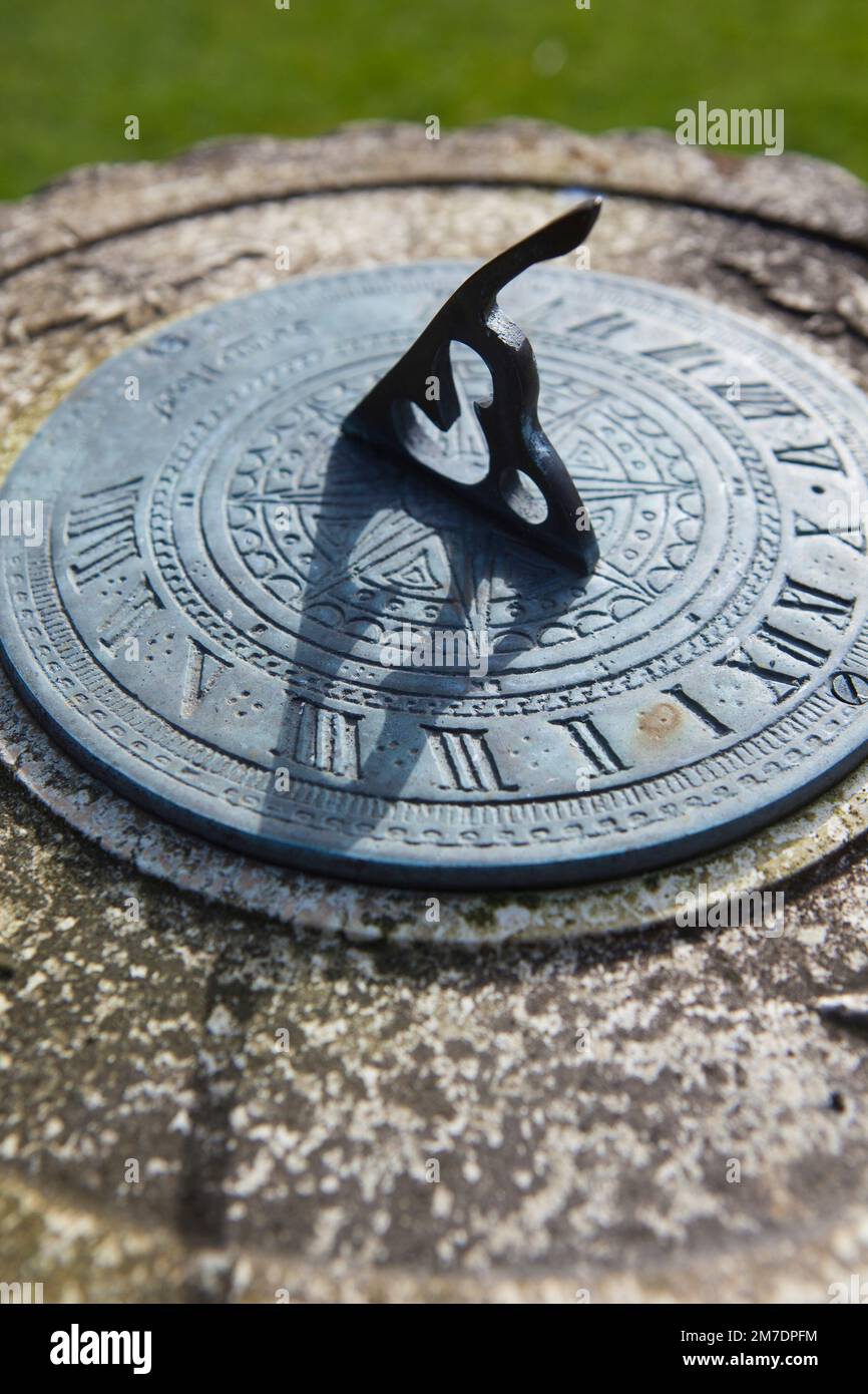 Ancient sundial clock face hi-res stock photography and images - Alamy