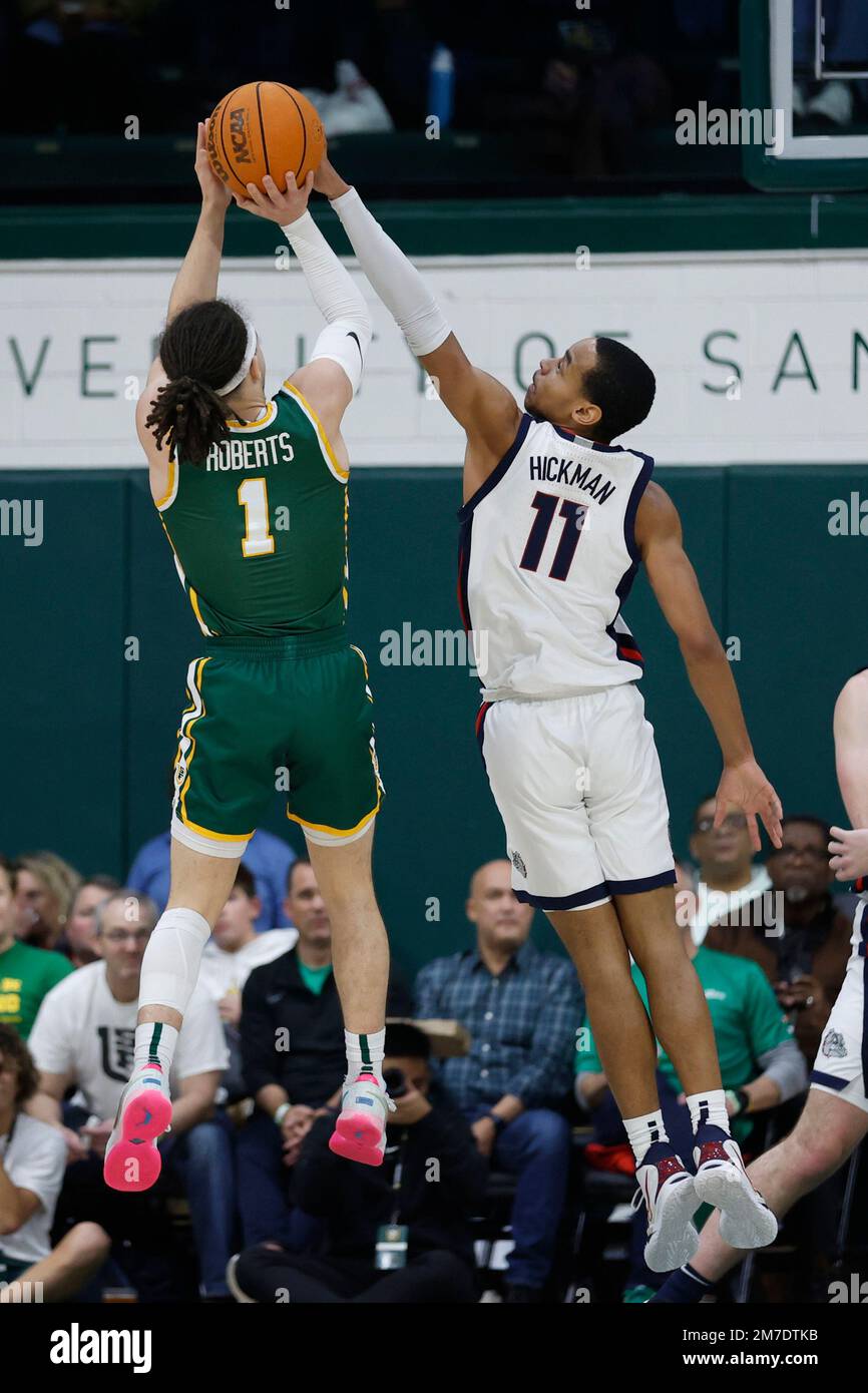 San Francisco guard Tyrell Roberts (1) shoots against Gonzaga guard ...