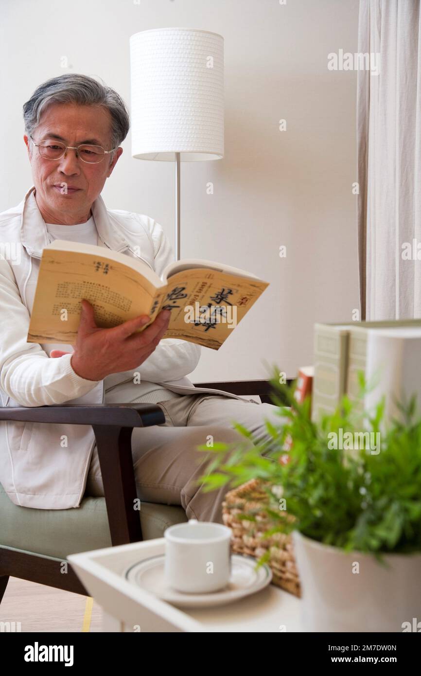 Old man in his 60s Stock Photo - Alamy