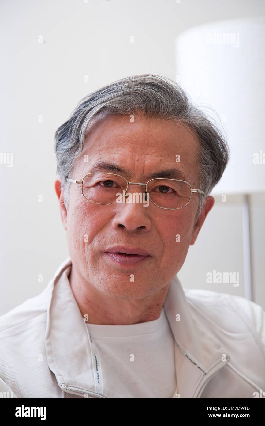 Old man in his 60s Stock Photo - Alamy