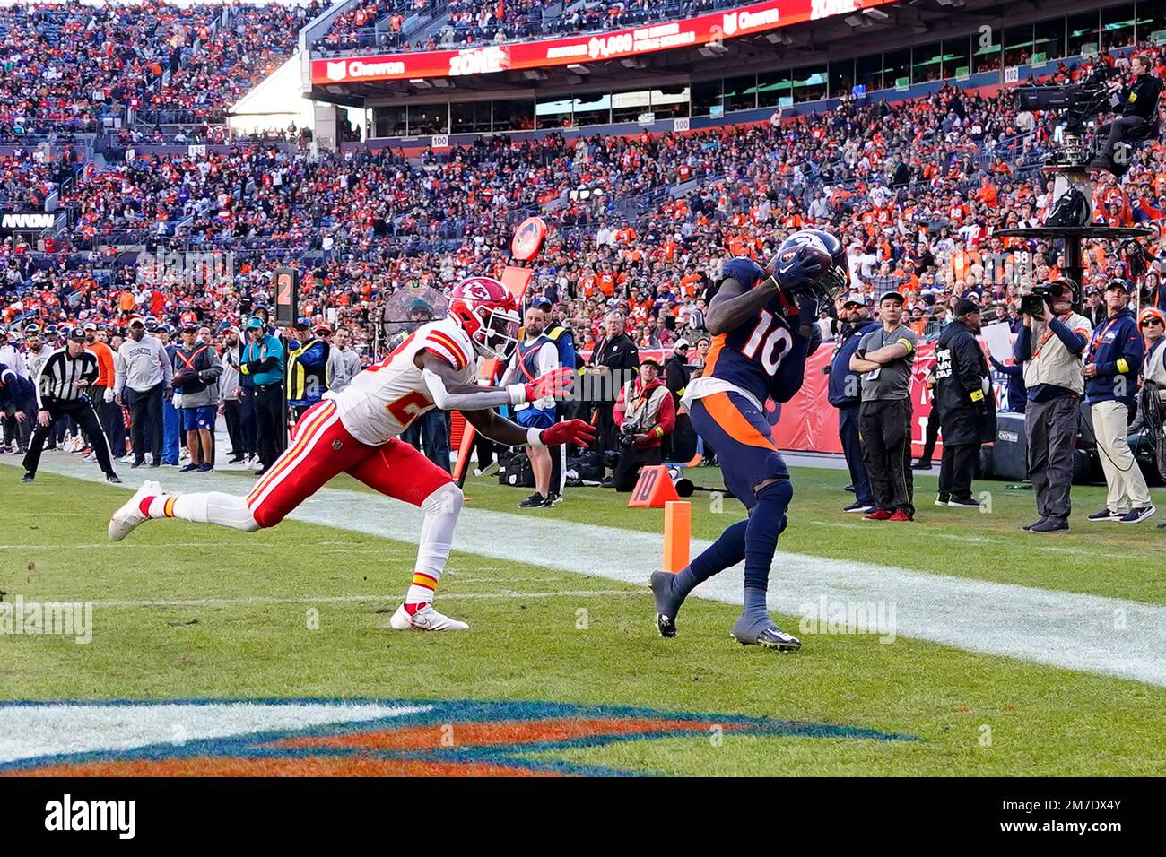 Denver Broncos wide receiver Jerry Jeudy (10) catches a pass for a ...