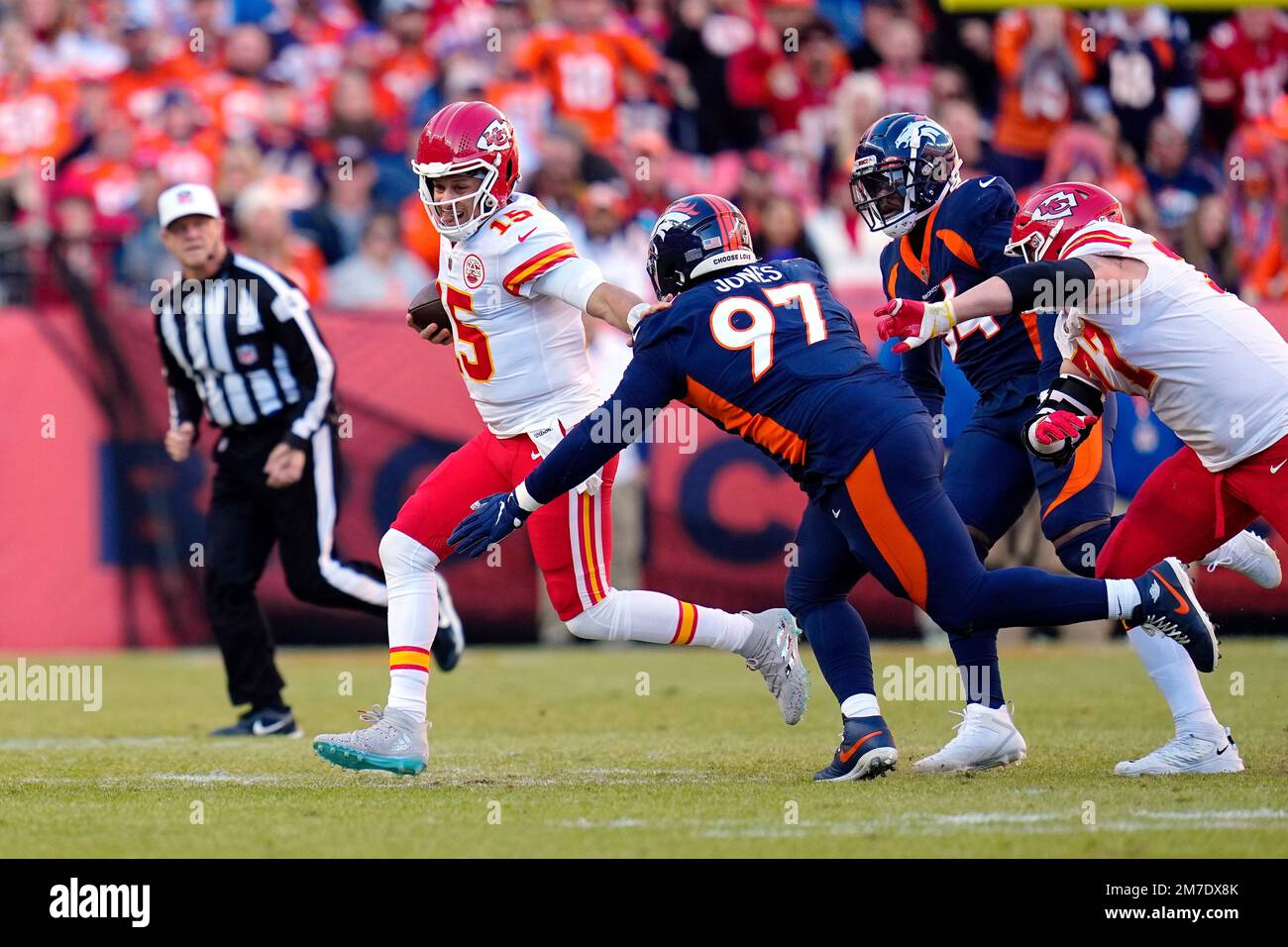 Denver Broncos defensive tackle D.J. Jones (97) pursues Kansas City ...