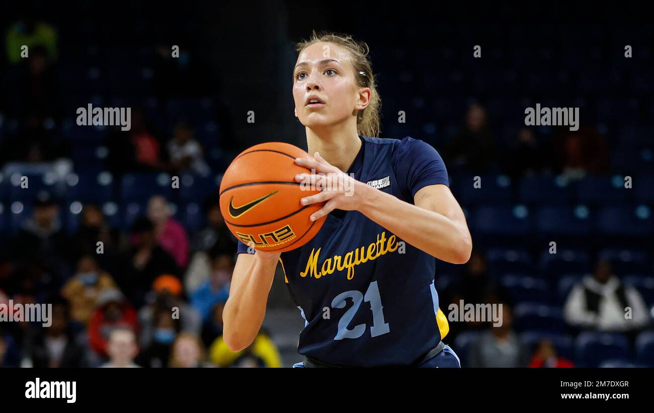 Marquette guard Emily La Chapell (21) looks to shoot during the second ...