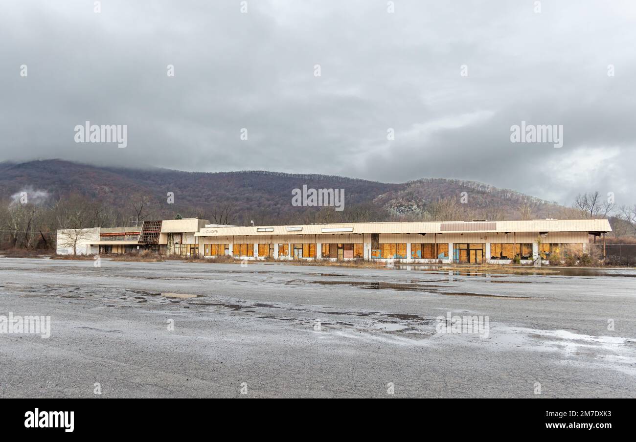 Dutchess mall hi-res stock photography and images - Alamy
