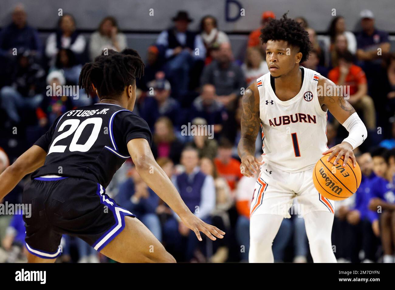 Auburn guard Wendell Green Jr. (1) brings the ball down court as ...