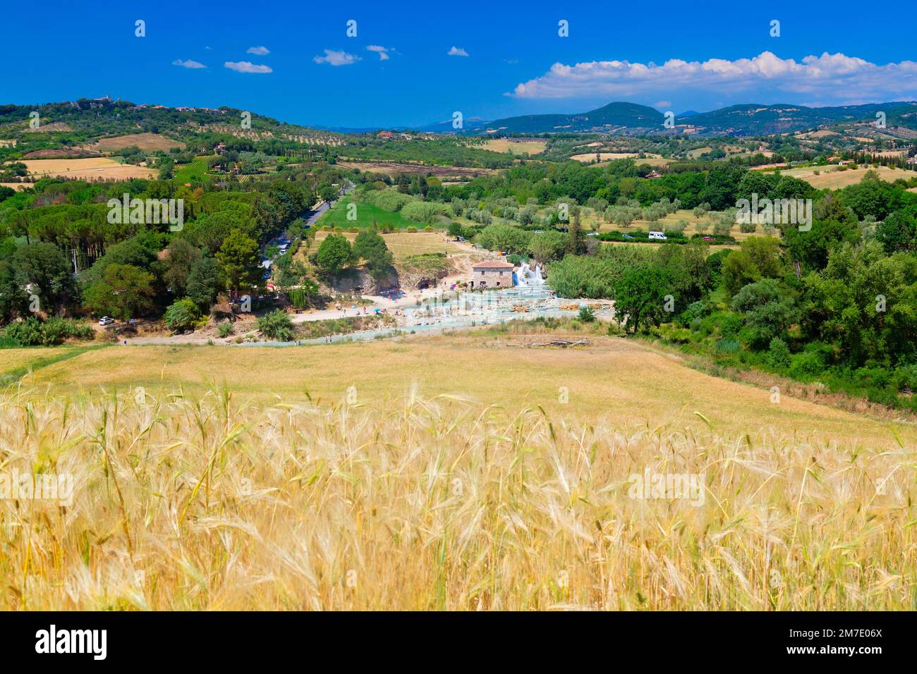The beautiful natural thermal springs of Saturnia Cascate del Mulino ...