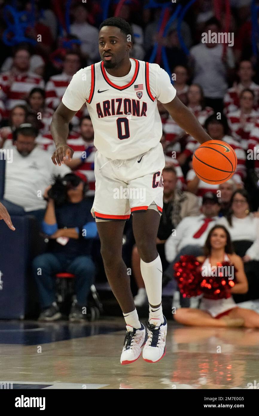 Arizona guard Courtney Ramey (0) during the first half of an NCAA ...
