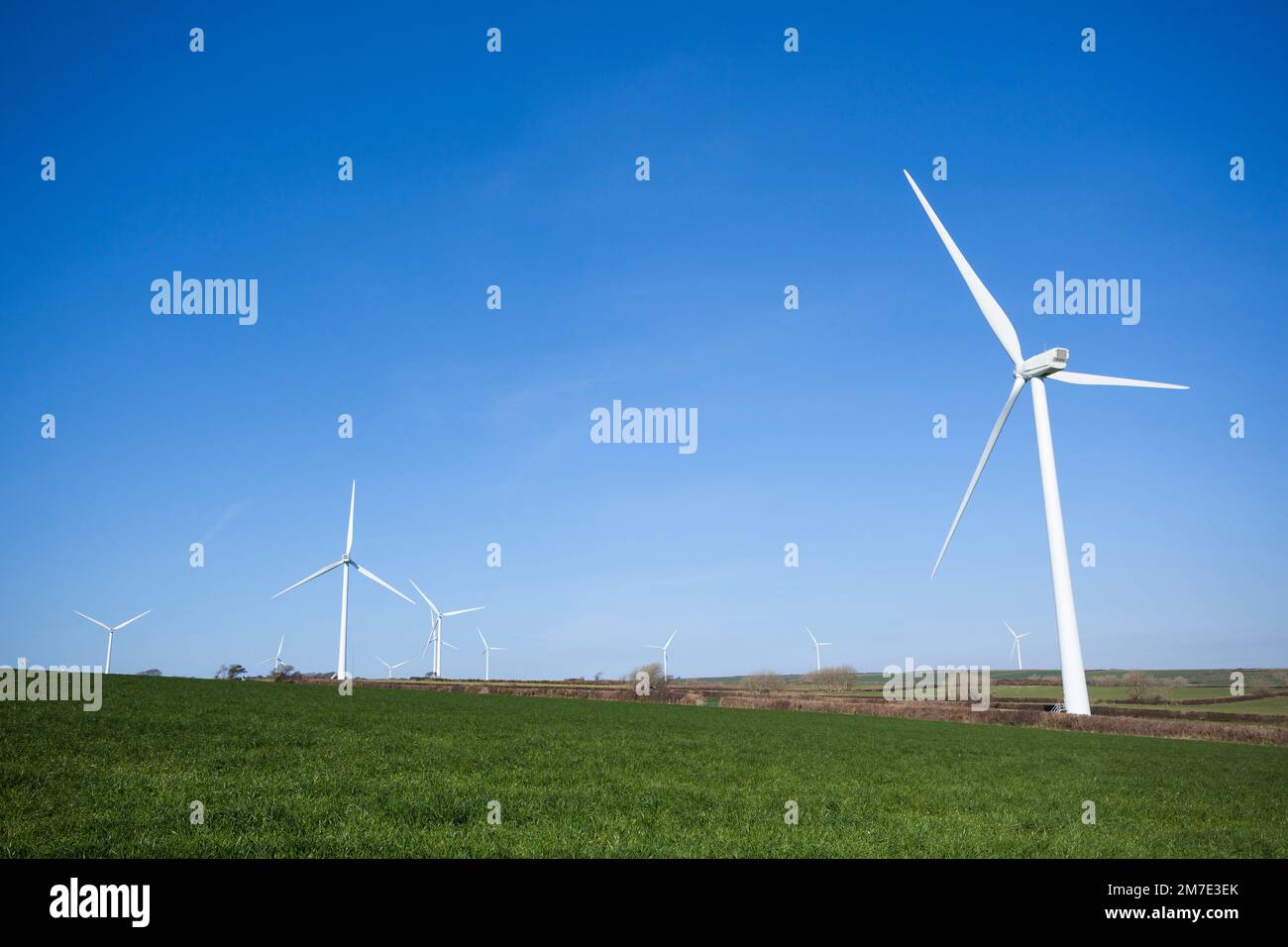 Farmers windmill hi-res stock photography and images - Alamy