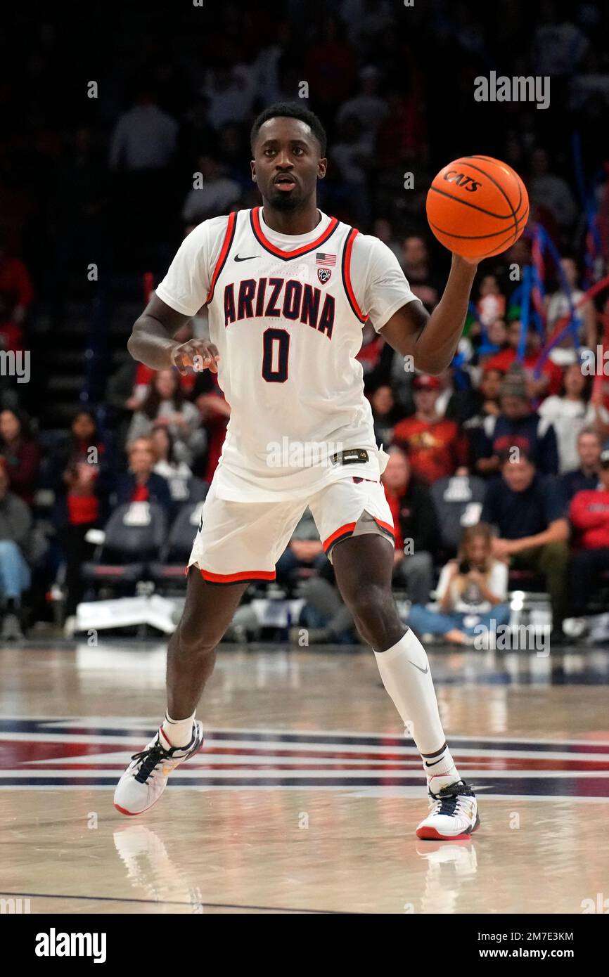Arizona guard Courtney Ramey (0) during the first half of an NCAA ...