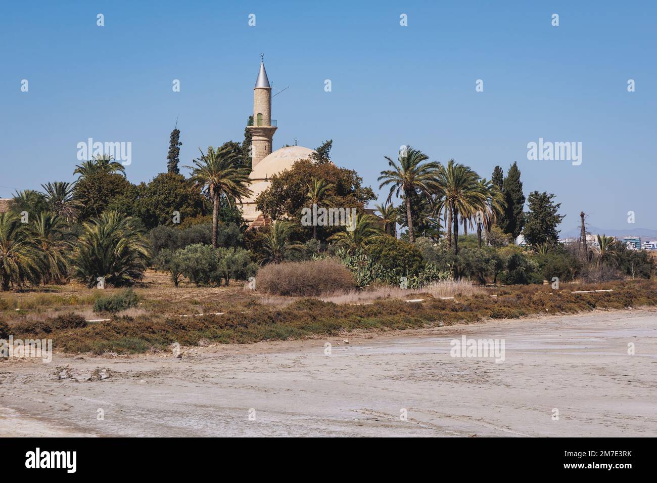 Hala Sultan Tekkesi - Mosque of Umm Haram and salt lake in Larnaca city ...