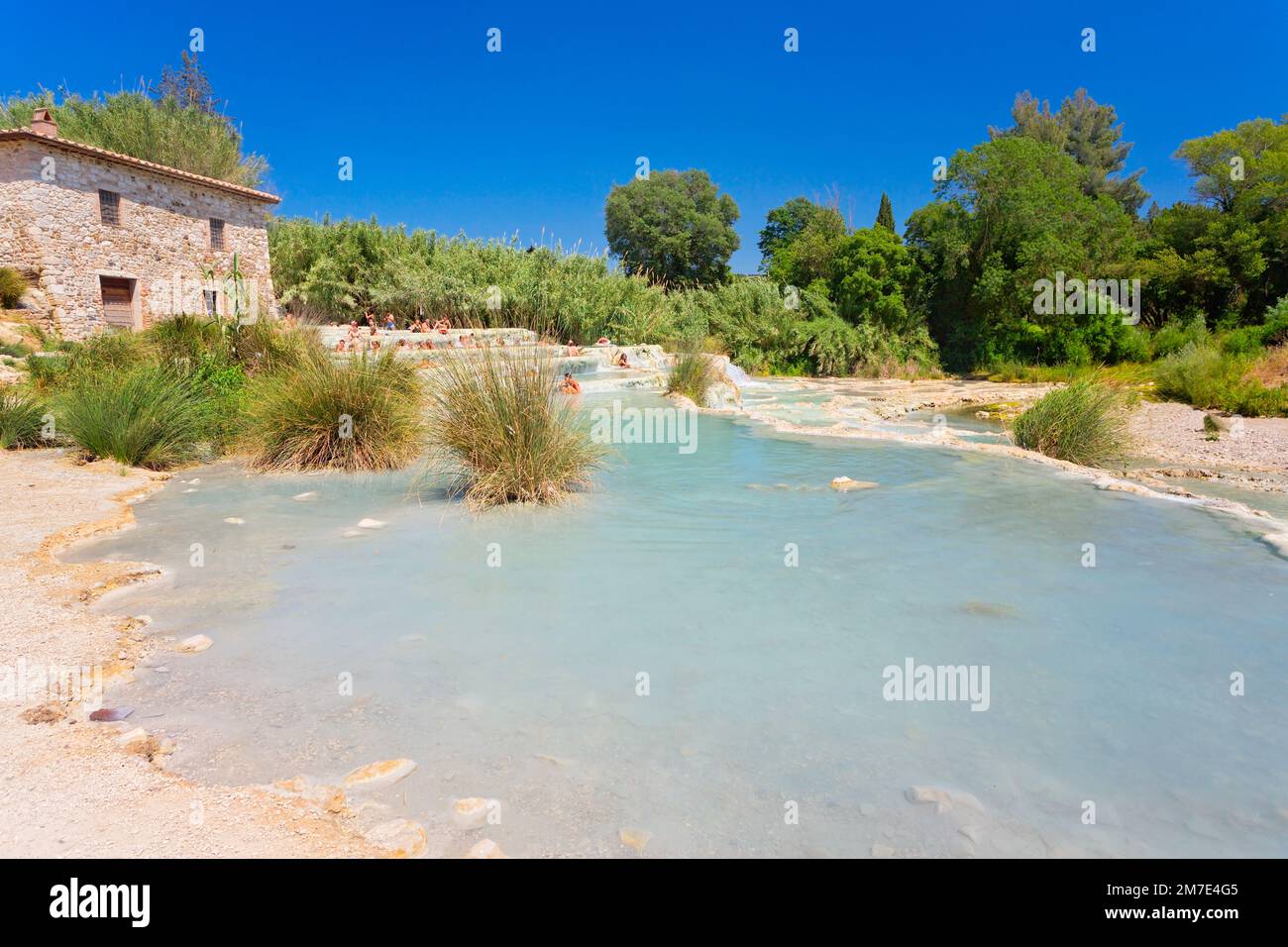 The beautiful natural thermal springs of Saturnia Cascate del Mulino ...