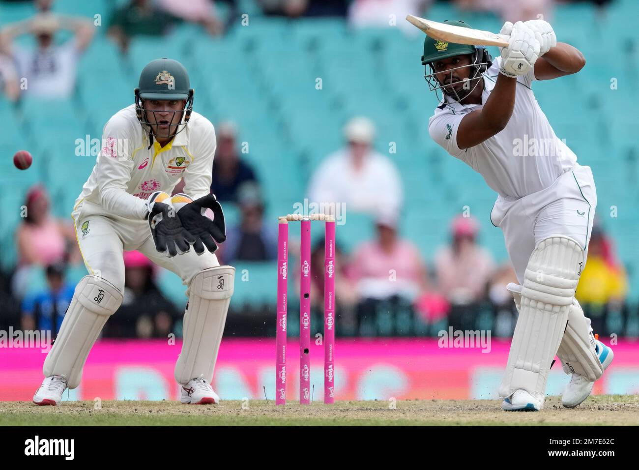 South Africas Khaya Zondo Right Bats In Front Of Australias Alex Carey During The Fourth Day