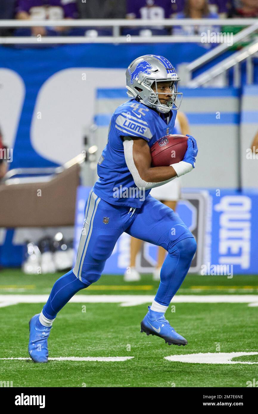 Detroit Lions running back Justin Jackson (42) runs the ball against ...