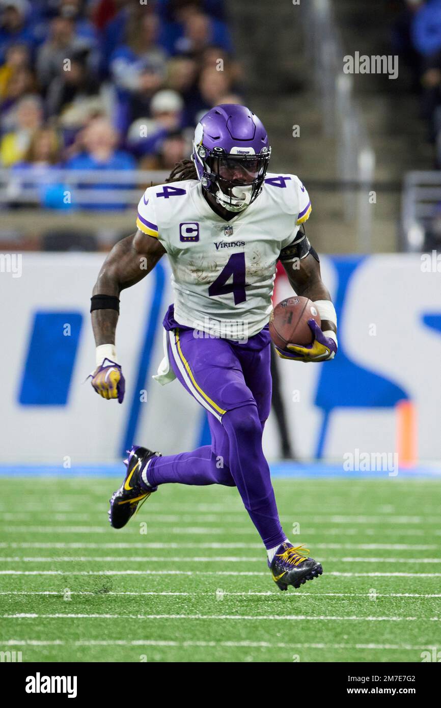 Minnesota Vikings running back Dalvin Cook (4) rushes against the ...