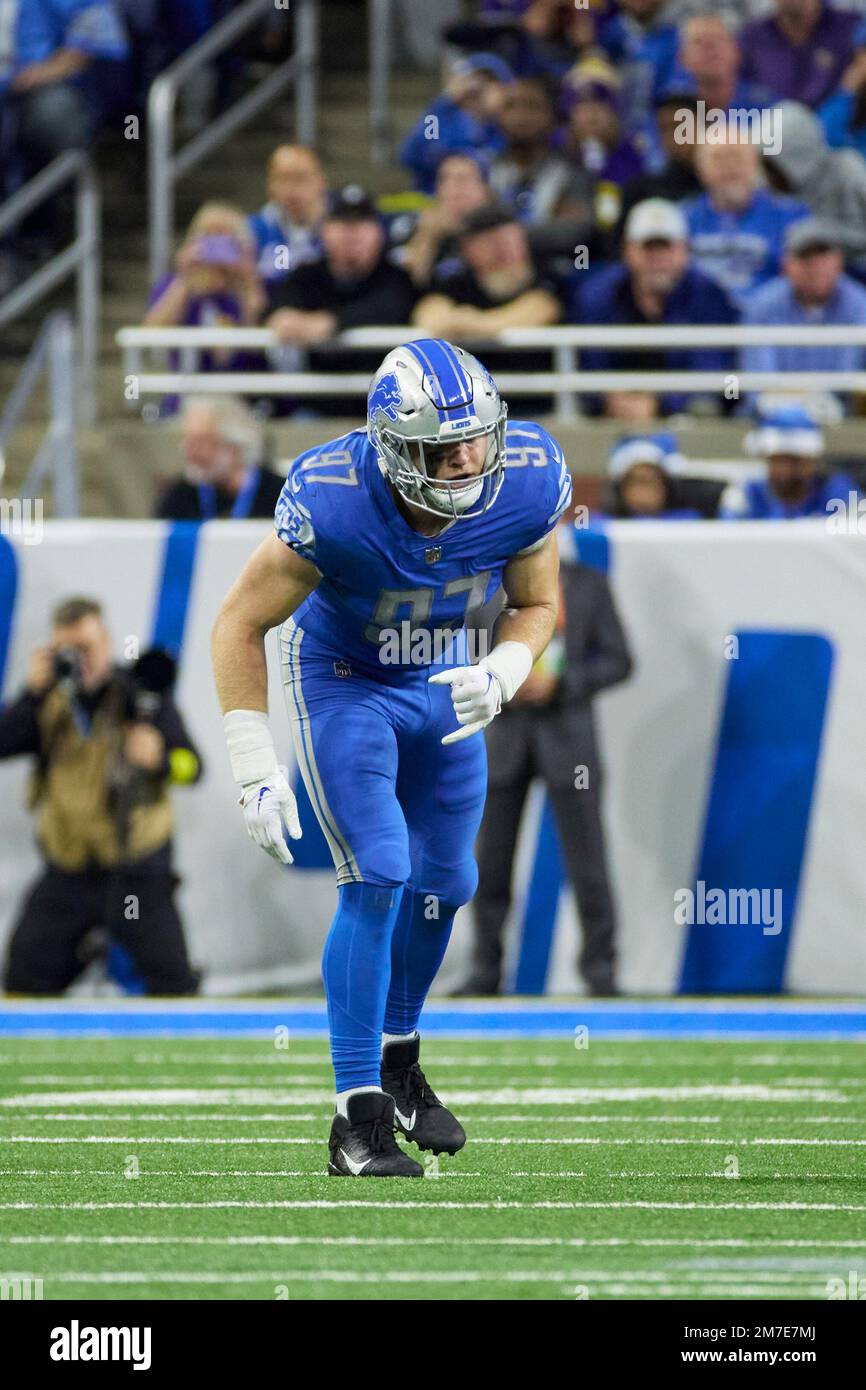 Detroit Lions defensive end Aidan Hutchinson (97) pursues a play on ...