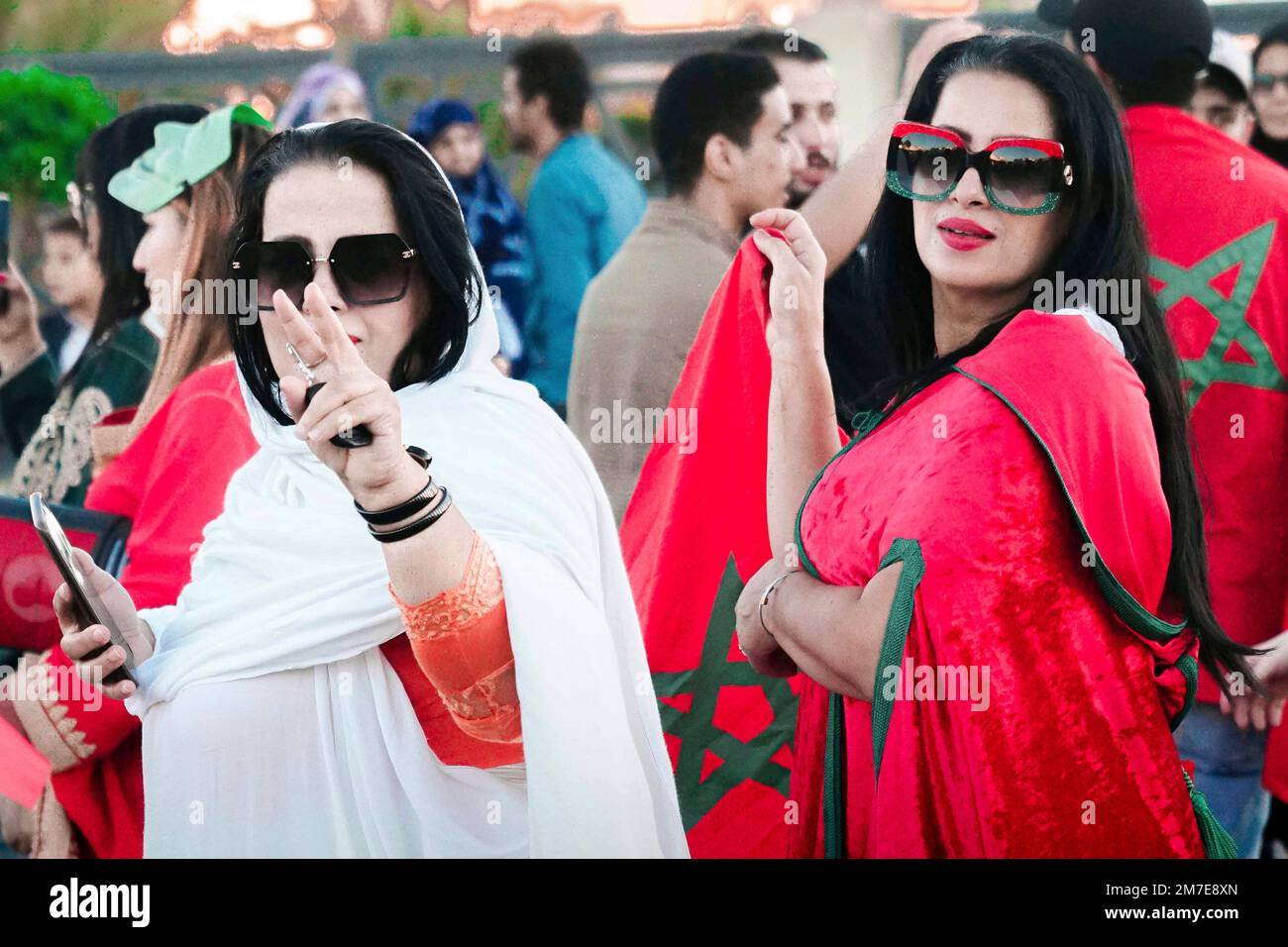 Women wearing a Sahrawis traditional outfit celebrate Morocco's World ...