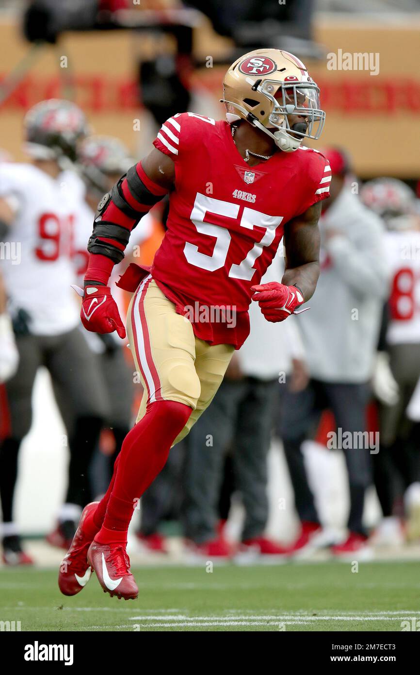 San Francisco 49ers linebacker Dre Greenlaw (57) defends during an NFL ...