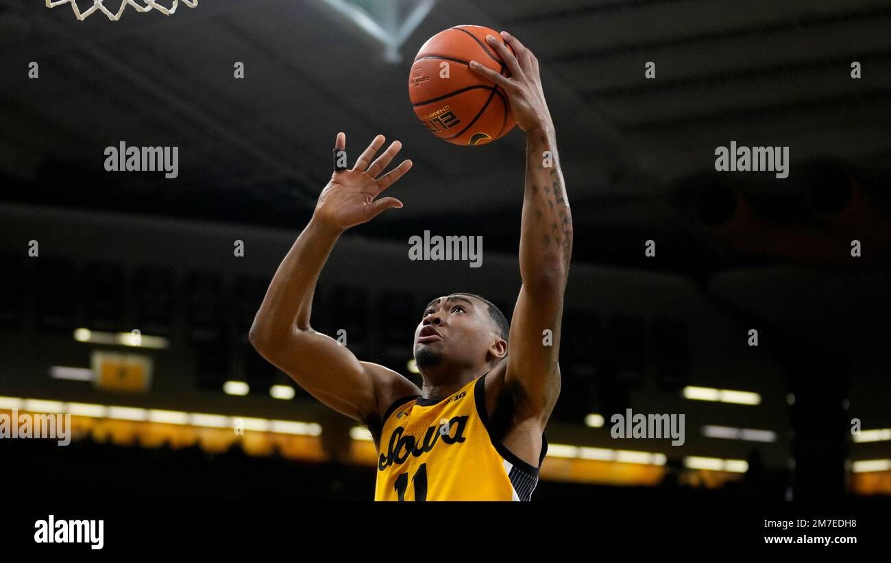 Iowa guard Tony Perkins drives to the basket during the second half of ...