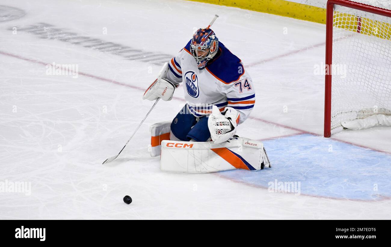 Edmonton Oilers goalie Stuart Skinner in action against the Edmonton ...