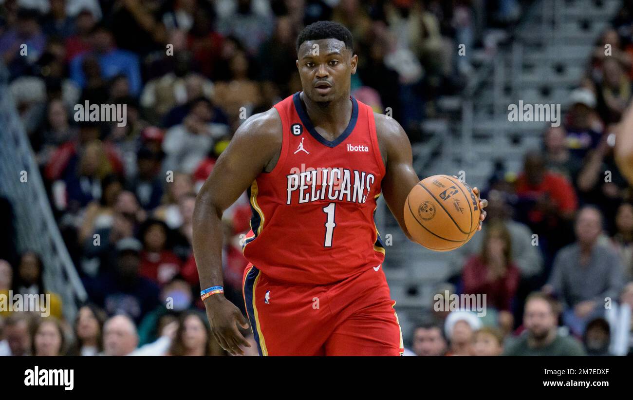 New Orleans Pelicans forward Zion Williamson (1) dribbles in the second ...