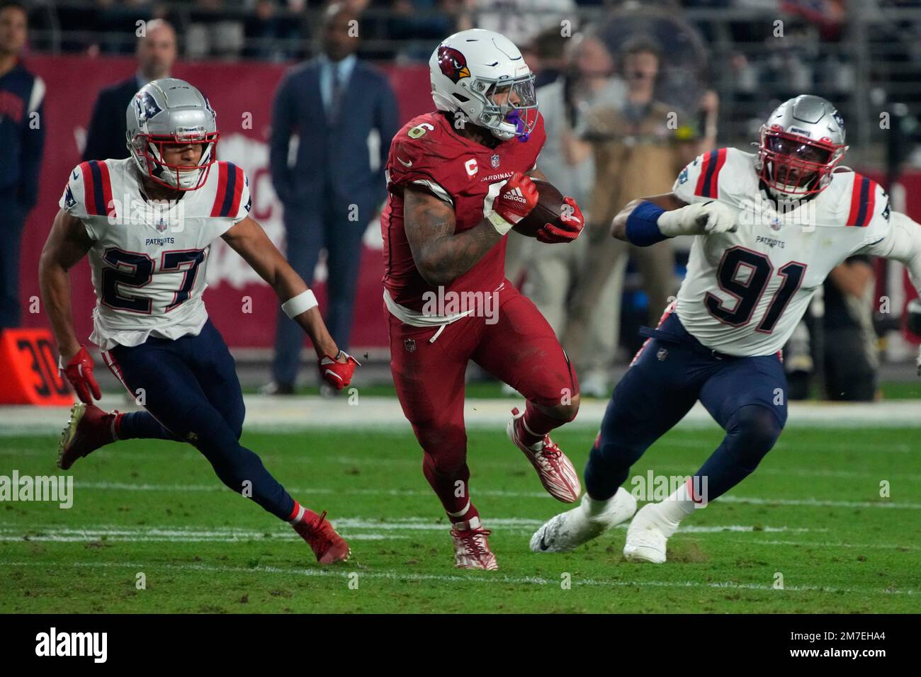 Arizona Cardinals running back James Conner (6) runs the ball during ...