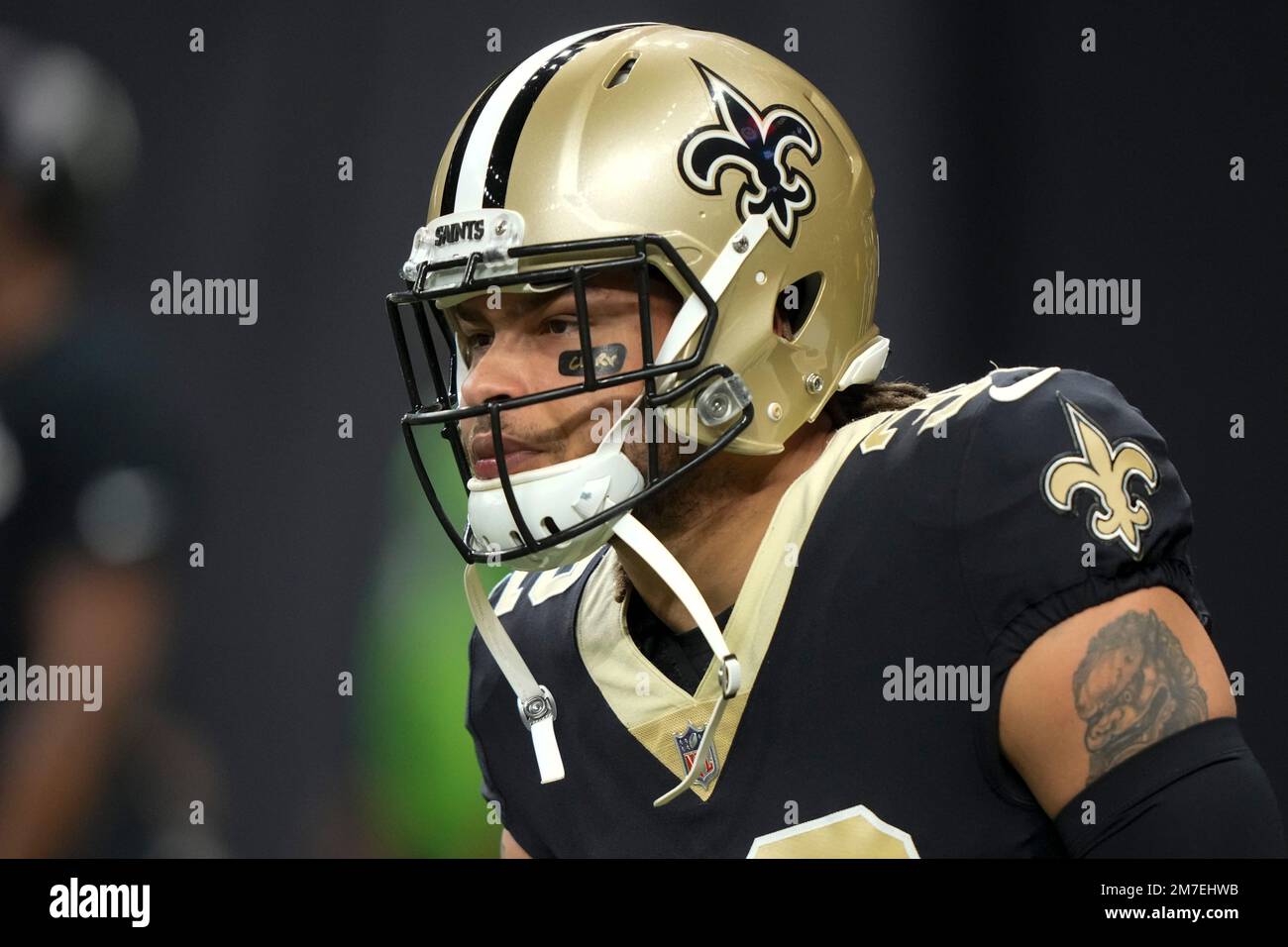 New Orleans Saints safety Tyrann Mathieu warms up before an NFL ...