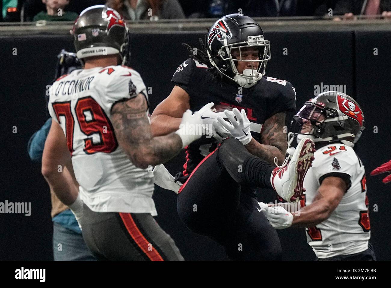 Atlanta Falcons tight end MyCole Pruitt (85) catches the ball for a ...