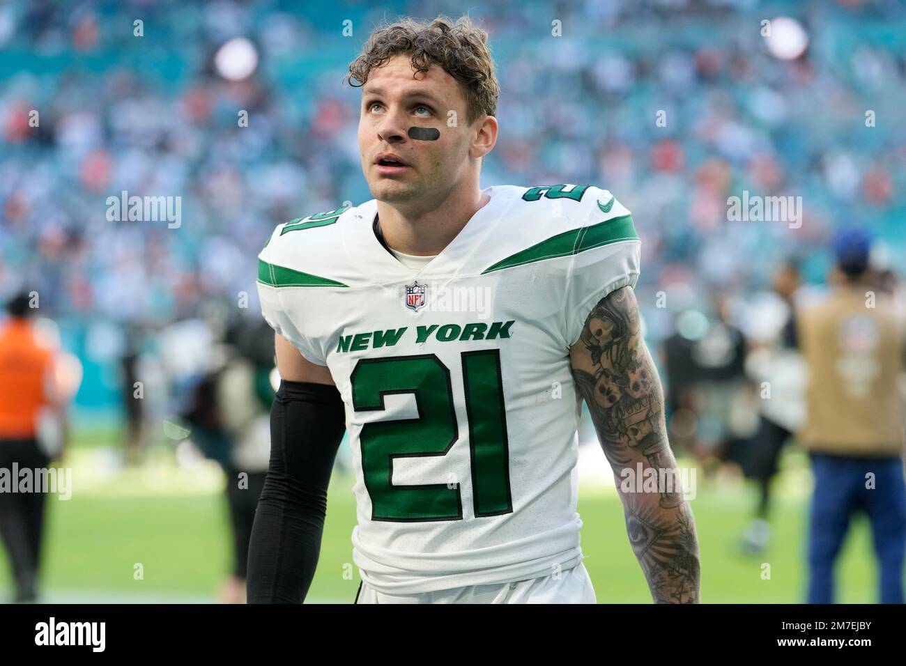 New York Jets safety Ashtyn Davis (21) leaves the field after loosing ...