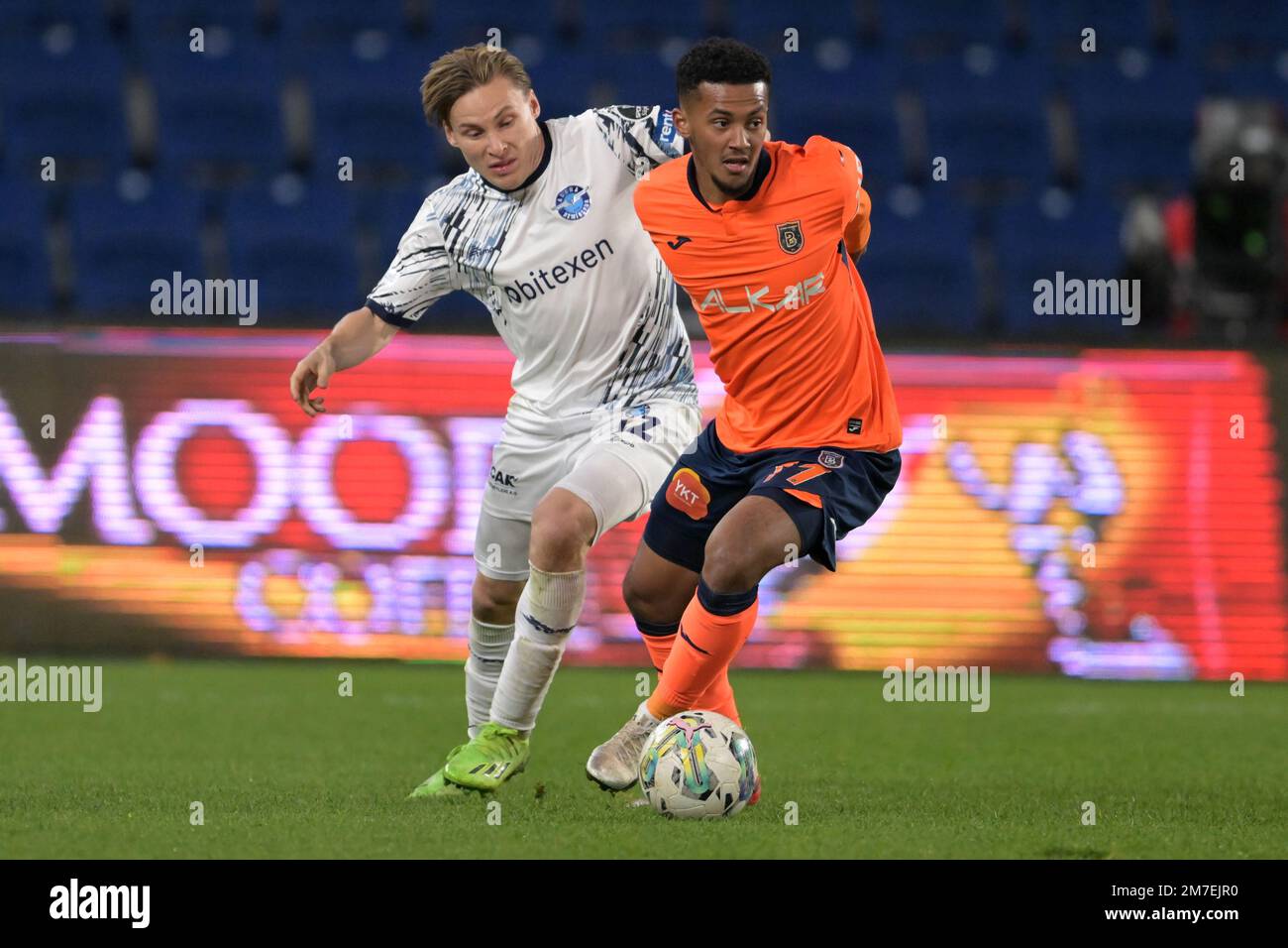 ISTANBUL - (lr) Jonas Svensson of Adana Demirspor AS, Mounir Chouiar of ...