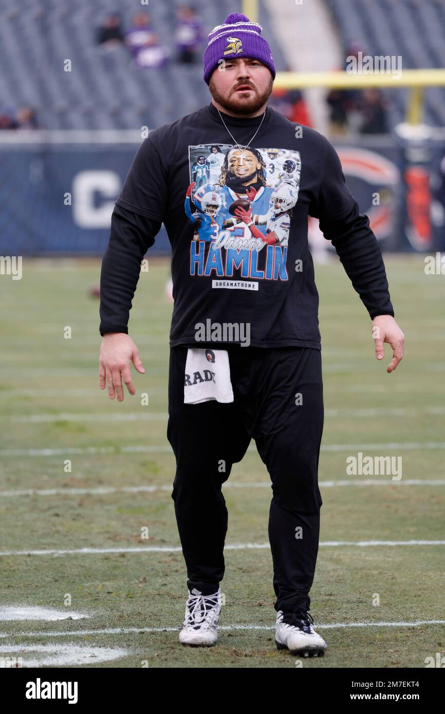 Minnesota Vikings defensive tackle Harrison Phillips wears a shirt ...