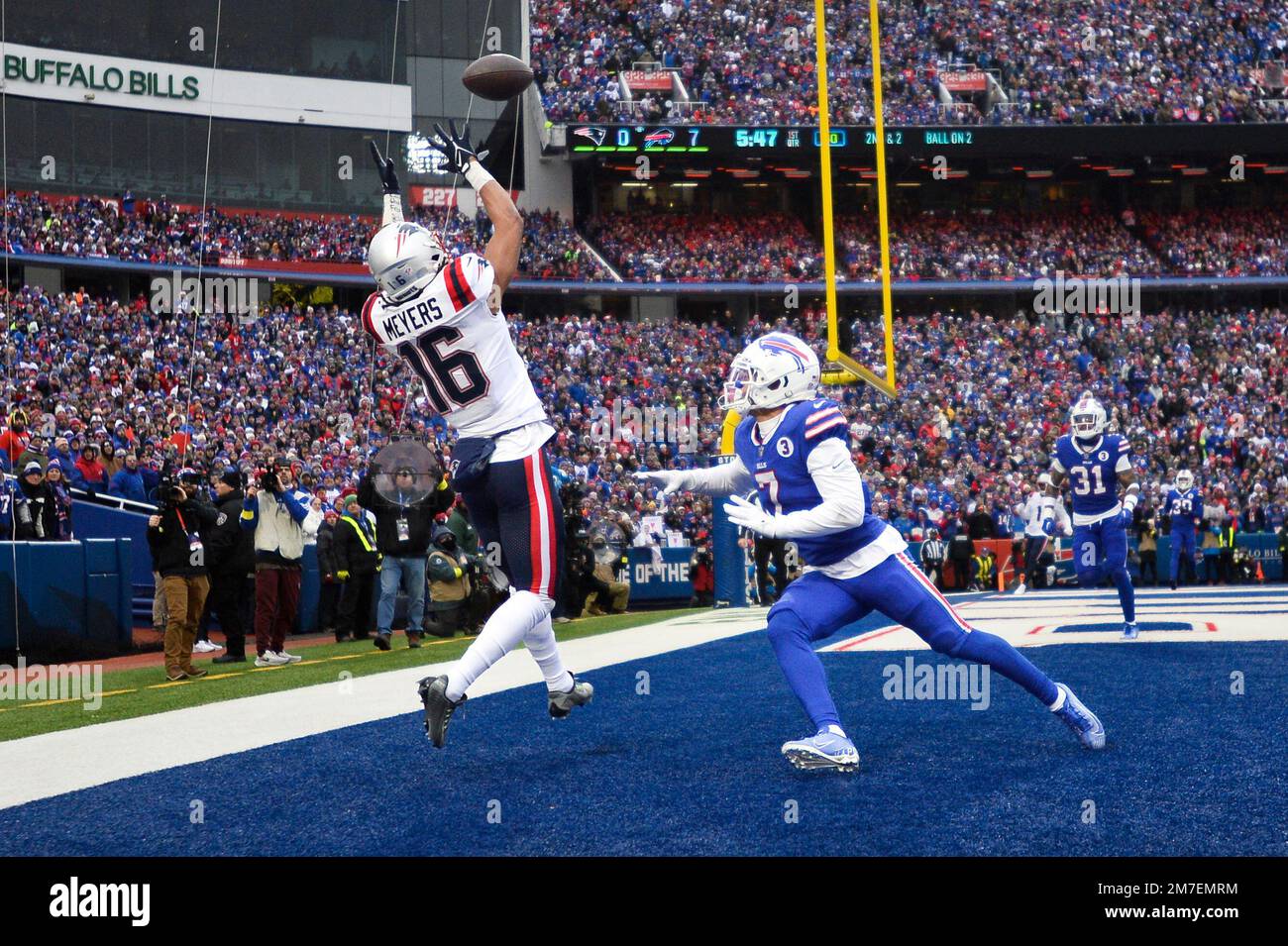 New England Patriots wide receiver Jakobi Meyers (16) makes a touchdown ...