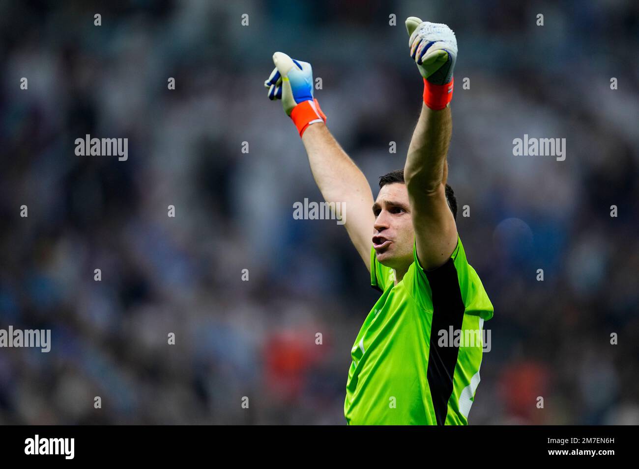 Argentina's goalkeeper Emiliano Martinez celebrates after Julian ...
