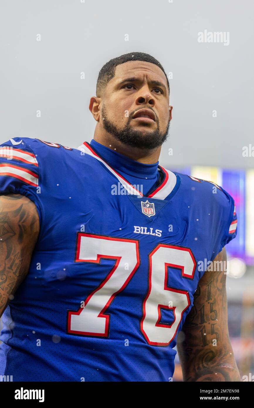 Buffalo Bills guard Rodger Saffold (76) blocks against the New York ...
