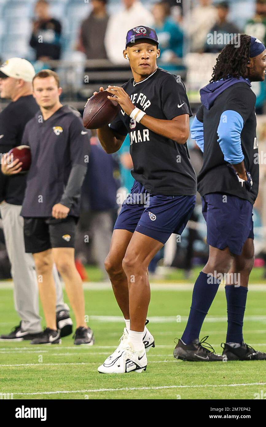 Tennessee Titans quarterback Joshua Dobbs (11) warms up before an NFL ...