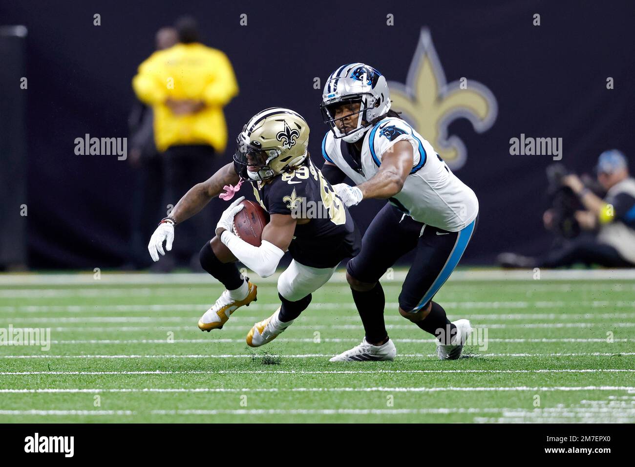 New Orleans Saints wide receiver Rashid Shaheed (89) is defended by ...