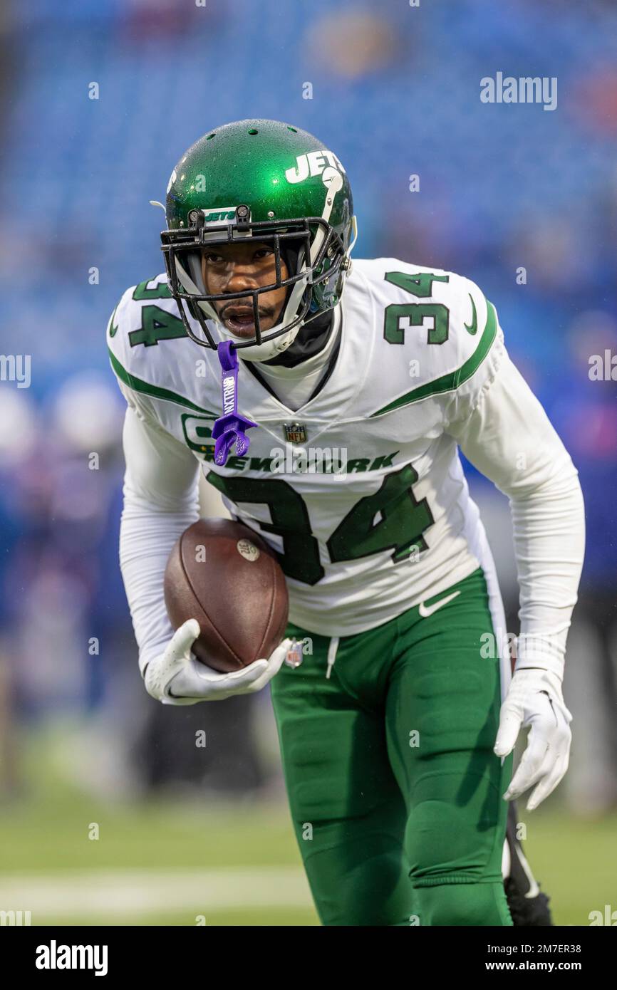 New York Jets cornerback Justin Hardee (34) warms up before playing ...