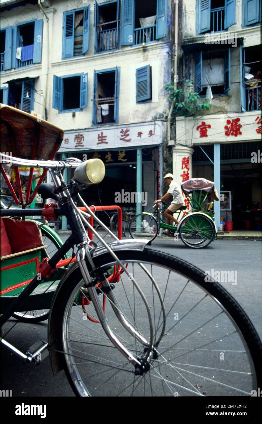 Trishaw (rickshaw) in China town / Singapore Stock Photo - Alamy