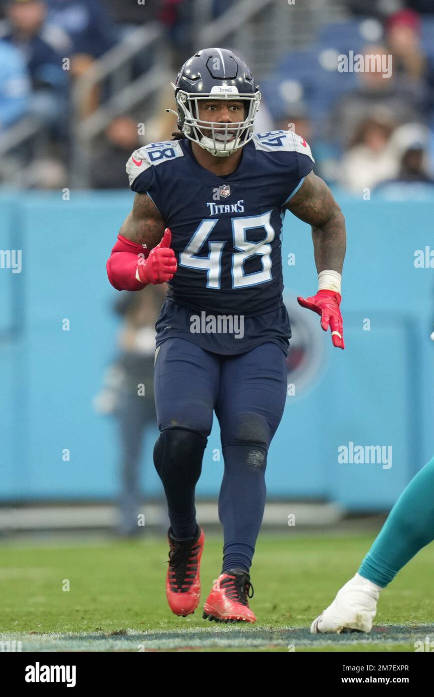 Tennessee Titans linebacker Bud Dupree (48) drops back into coverage ...