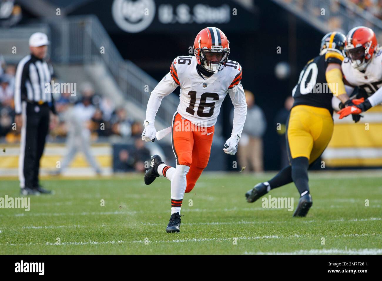 Cleveland Browns wide receiver Jaelon Darden (16) runs a route during ...